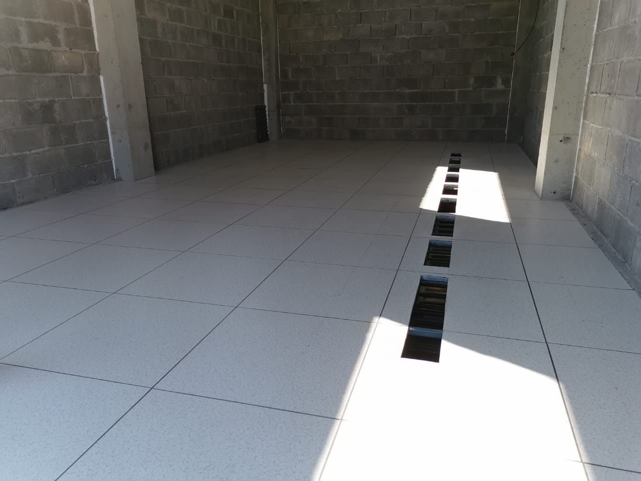 Piso Falso SE Ricaute - Treckpave - Treck Colombia